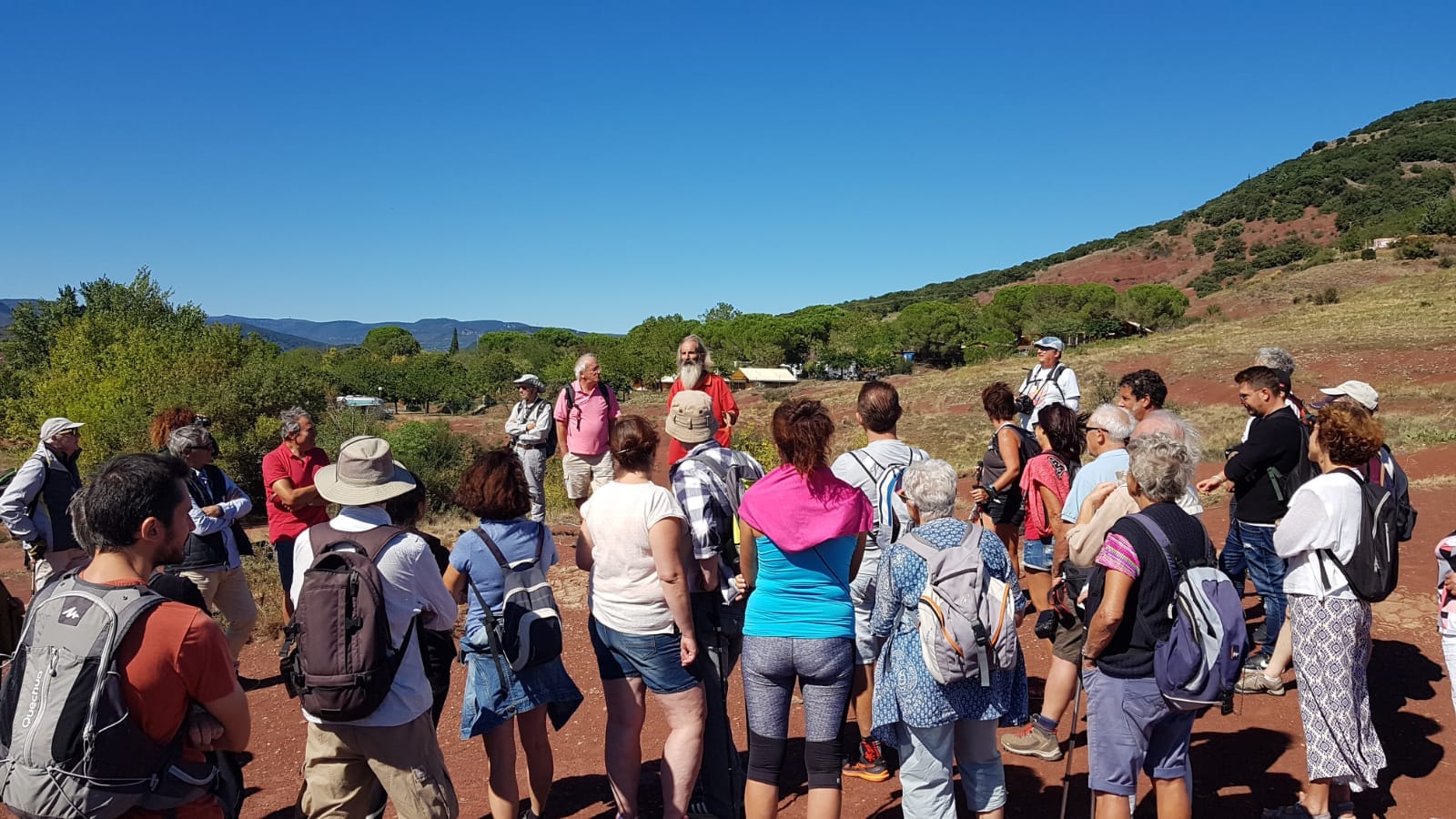 Vivre ici - Le Mas des Terres Rouges, mouvement associatif solidaire ...