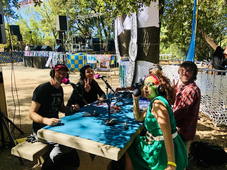 Plateau radio en direct de la Fameuse Festival, MERCI à tous les fameux ...